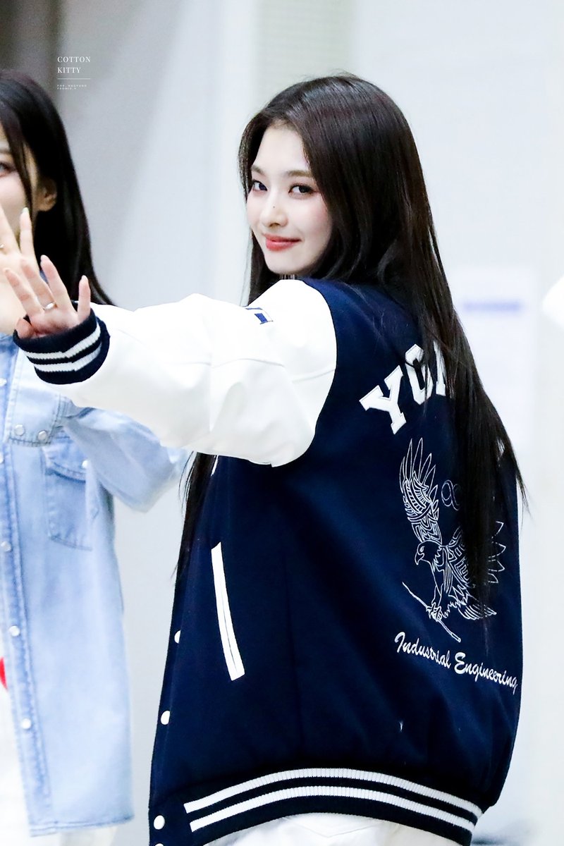 Cotton Kitty on Twitter: "230608 HQ #프로미스나인 #fromis_9 #이나경 #LeeNaGyung"