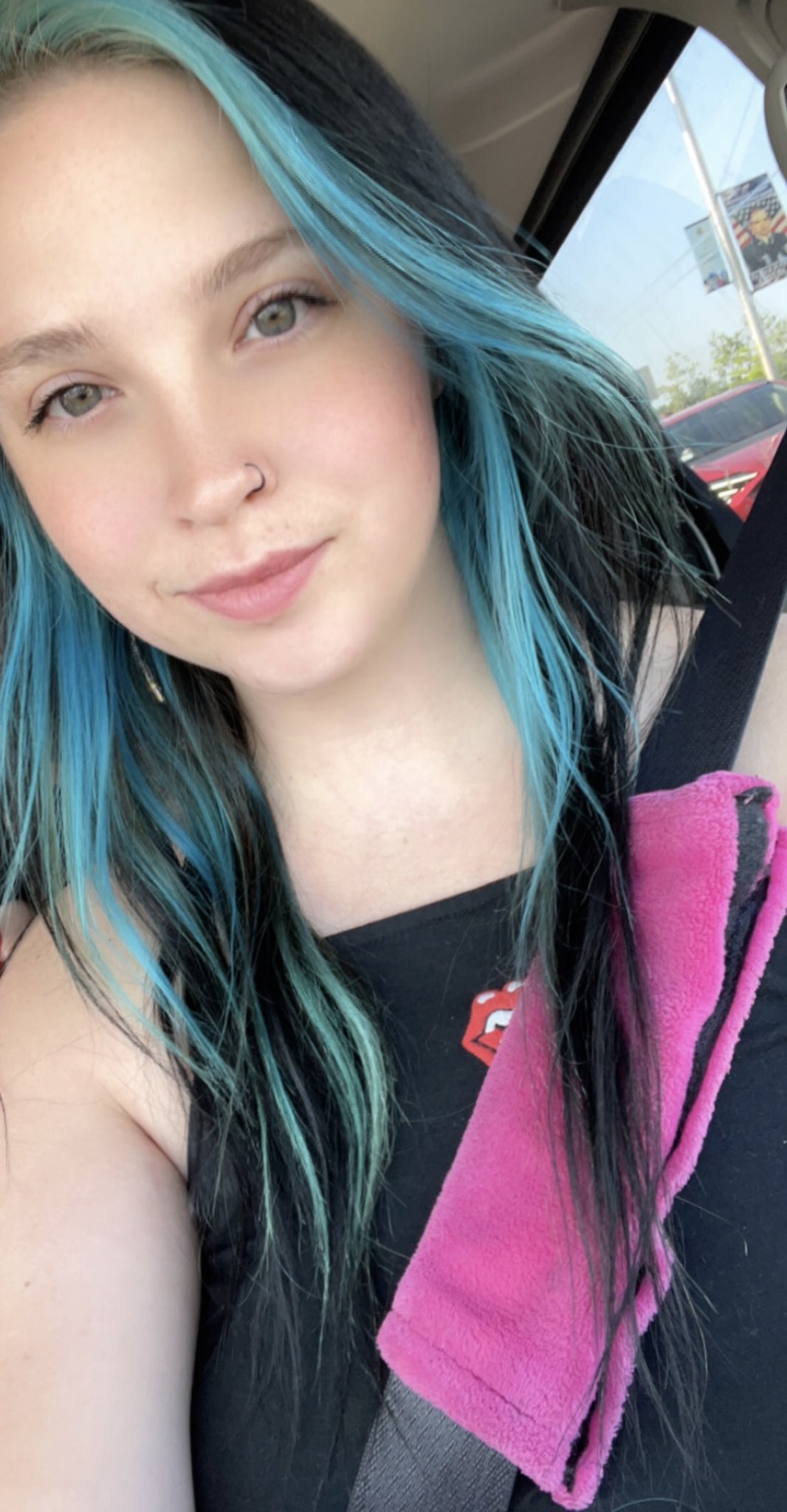 Ash 🌸 on Twitter: "Still single btw 😘 https://t.co/4zvQ1DDK40" / Twitter