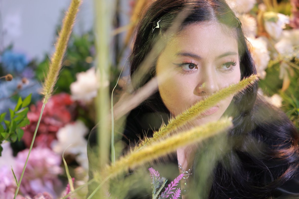 ałé🪐 on Twitter: "ALESYA (알레샤) ‘FLOWER/KEMBANG’ M/V Behind The Scene🎬"