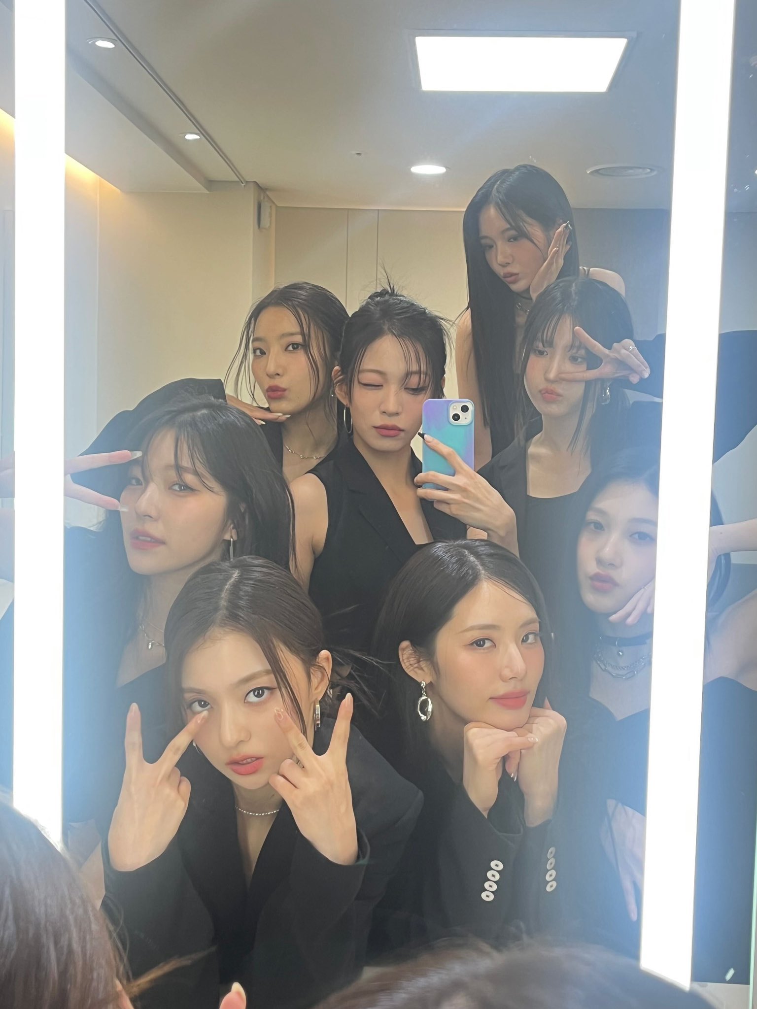 mars #UNLOCKMYWORLD on Twitter: "a master thread of each fromis_9 member, in age order, incase ...