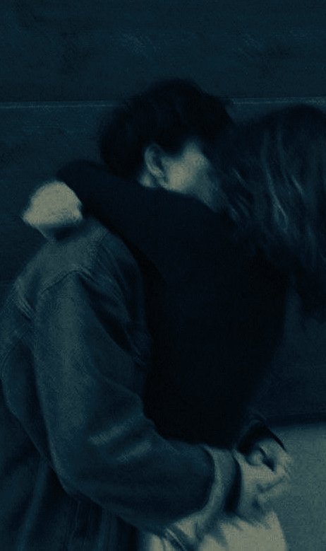 Girls Hugging Tumblr
