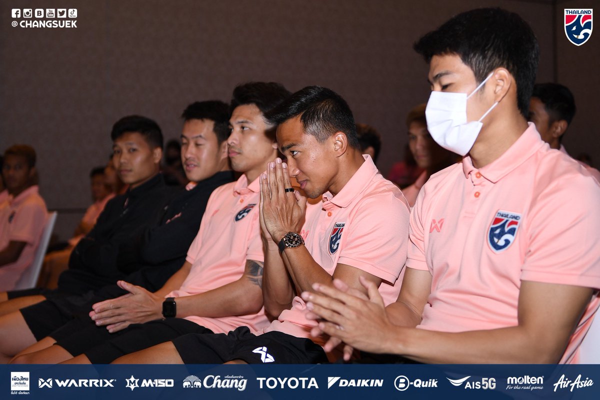 Changsuek - ฟุตบอลทีมชาติไทย on Twitter: "#ChangsuekUpdate ชนาธิป สรงกระสินธ์ เดินทางมาสมทบกับ ...
