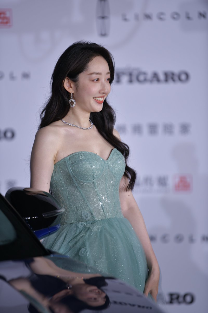 宇宙美女馆 on Twitter: "蒋梦婕红毯浅绿抹胸长裙生图写真 [163P+1.9G] #明星写真 #明星生图 #生图 #明星 #蒋梦婕 No.mx490 @yuzhoumeinv 自购 ...