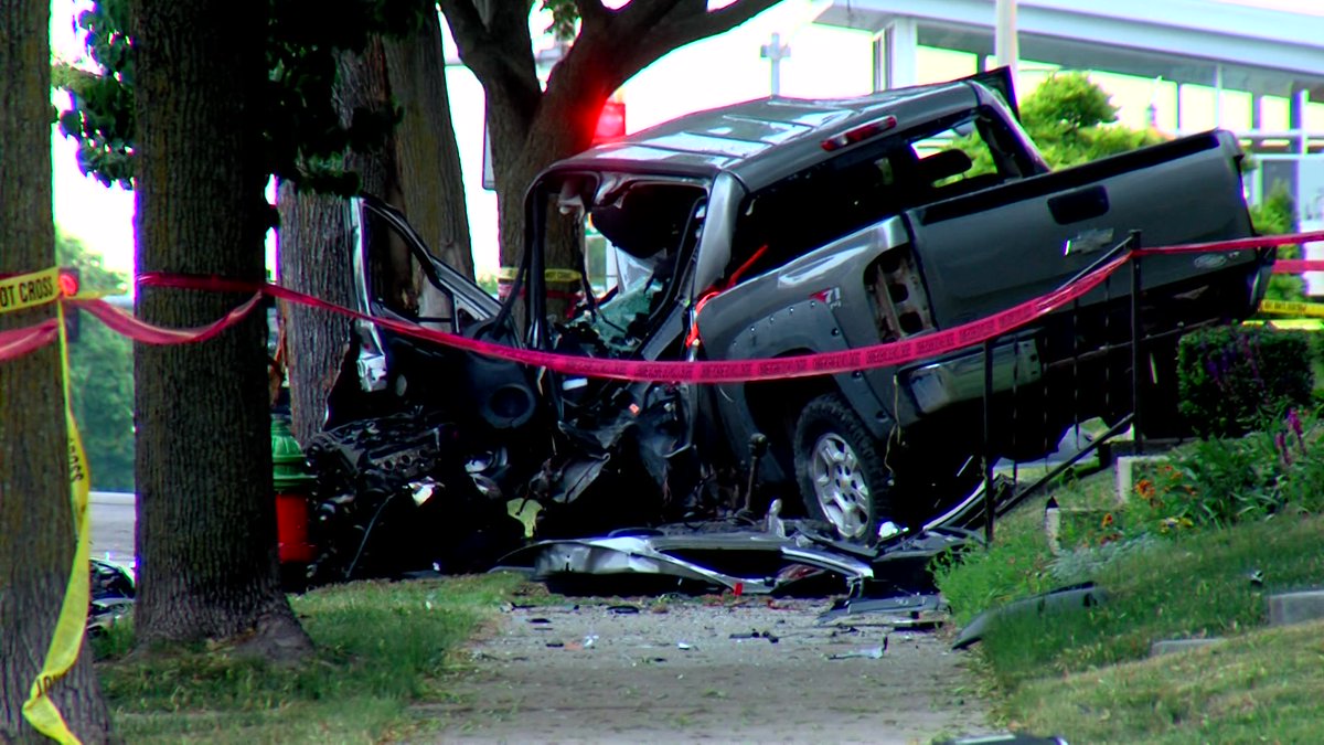 Cbs 58 News On Twitter One Person Is Dead After A Crash On Milwaukee