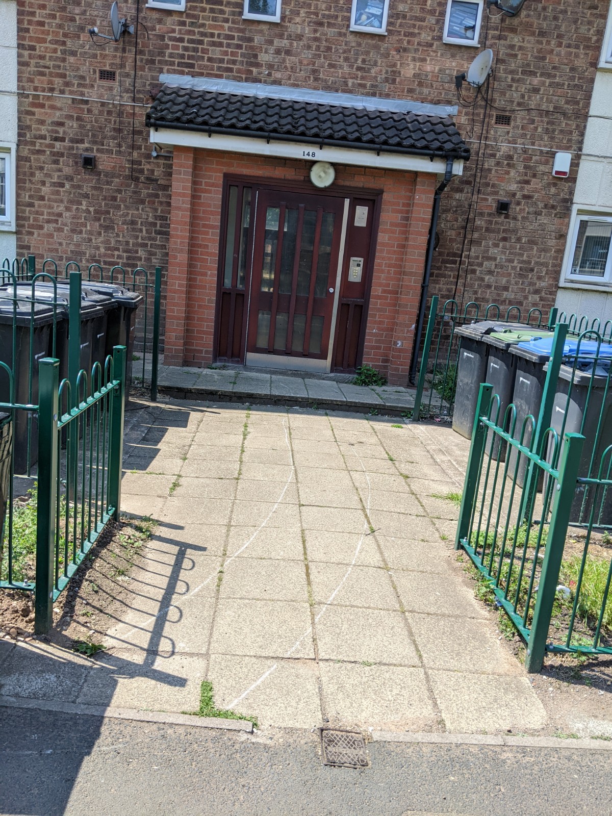 Jill O’Hare on Twitter: "Fly tipping for removal please outside Block ...