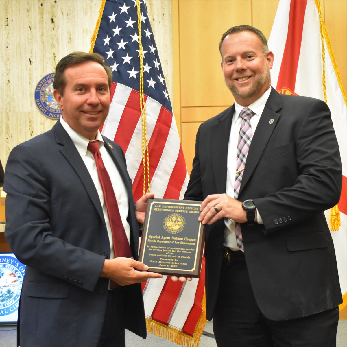 FDLE on Twitter: "FDLE Special Agent Nathan Coogan, right, receives @SAO10 Florida Employee ...