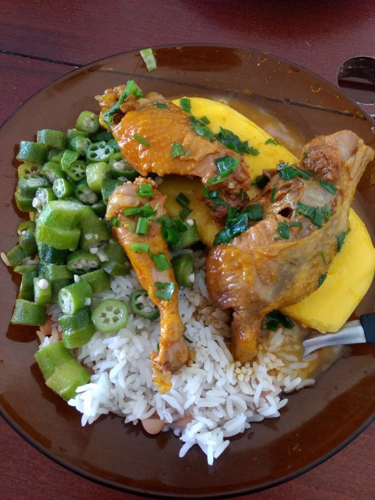 Frango Com Quiabo E Angu