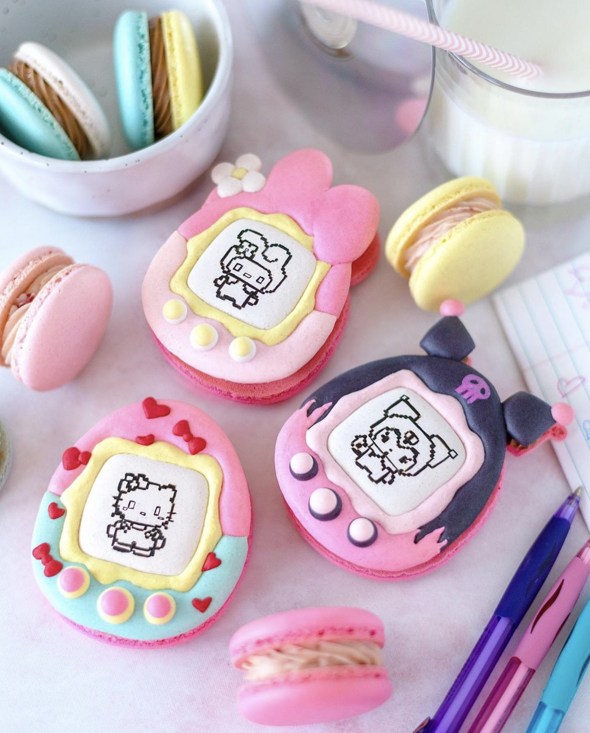 飯田さやか on Twitter: "RT @sanrio: Too cute to eat 💞 Sanrio tamagotchi inspired macarons by petite ...