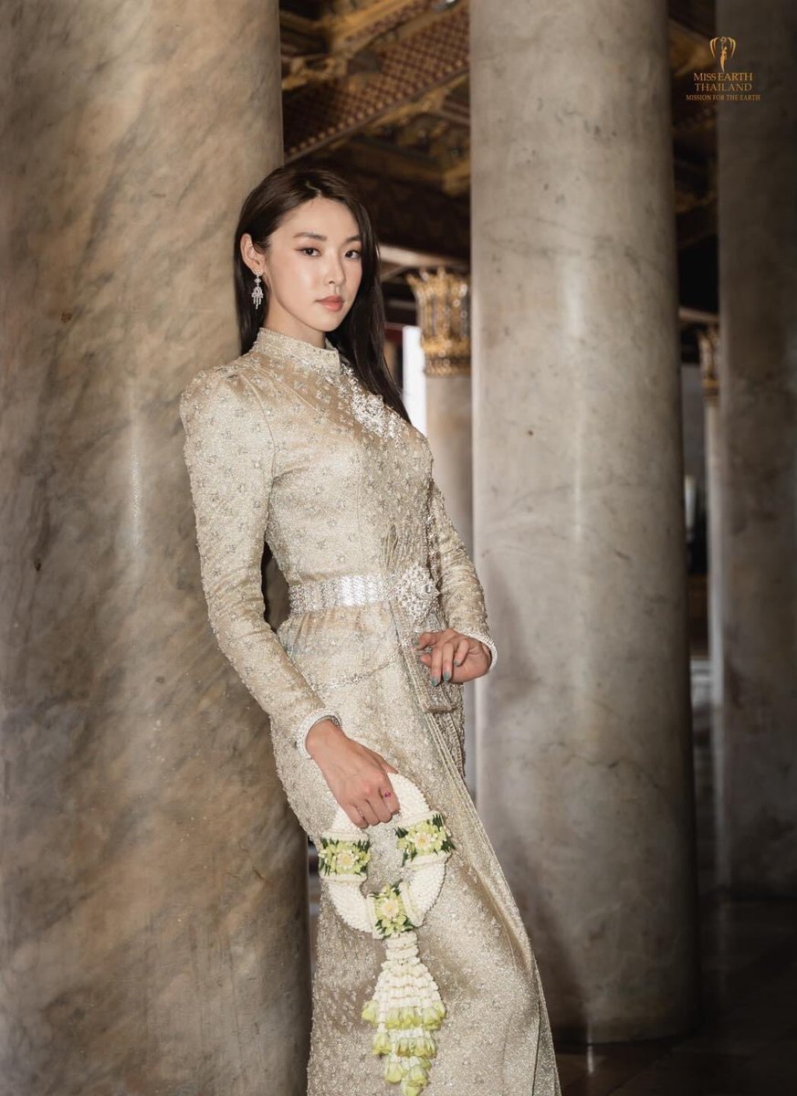 Miss Earth on Twitter: "#MissEarth 2022 Mina Sue Choi wearing a Thai Chitralada costume during ...
