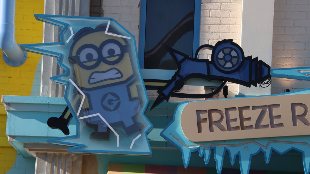 bioreconstruct on Twitter: "Frozen Minion at Freeze Ray Pops in Minion Land."