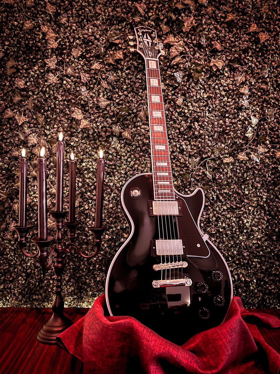 Grant Wiggins 📽️🎙️ #WGAStrong on Twitter: "RT @IanRanen: All cleaned, restrung and polished up ...