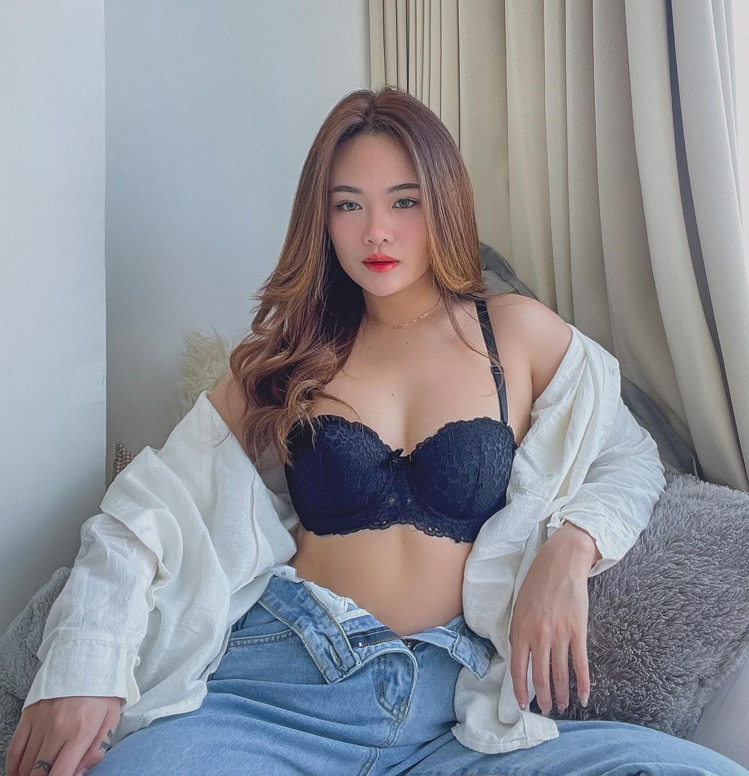 bahanbuatmalam on Twitter: "seger 🥵🥵🥵🥵💦💦💦💦"