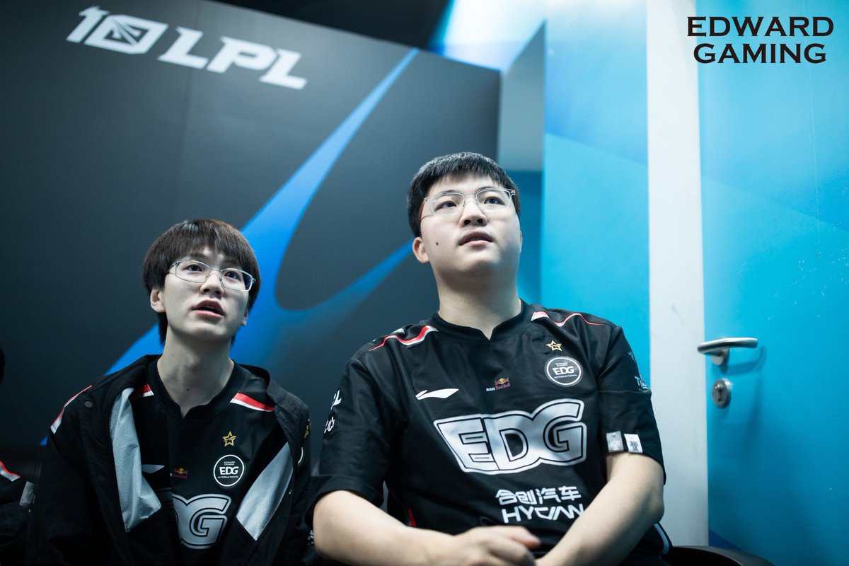 Mais Esports on Twitter: "Nós vivemos no multiverso em que o Uzi e o Meiko vão jogar juntos pela ...