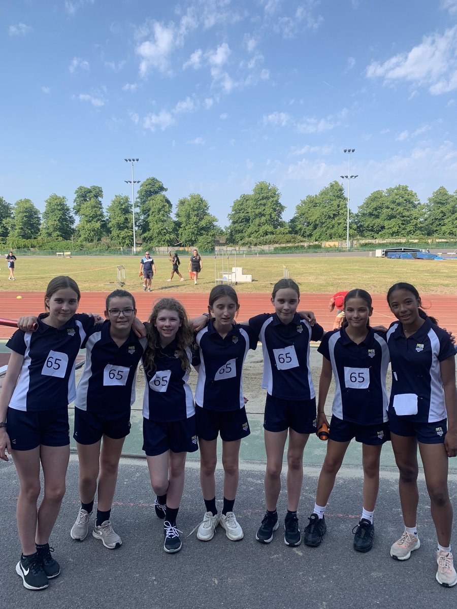 The Emmbrook School - Home