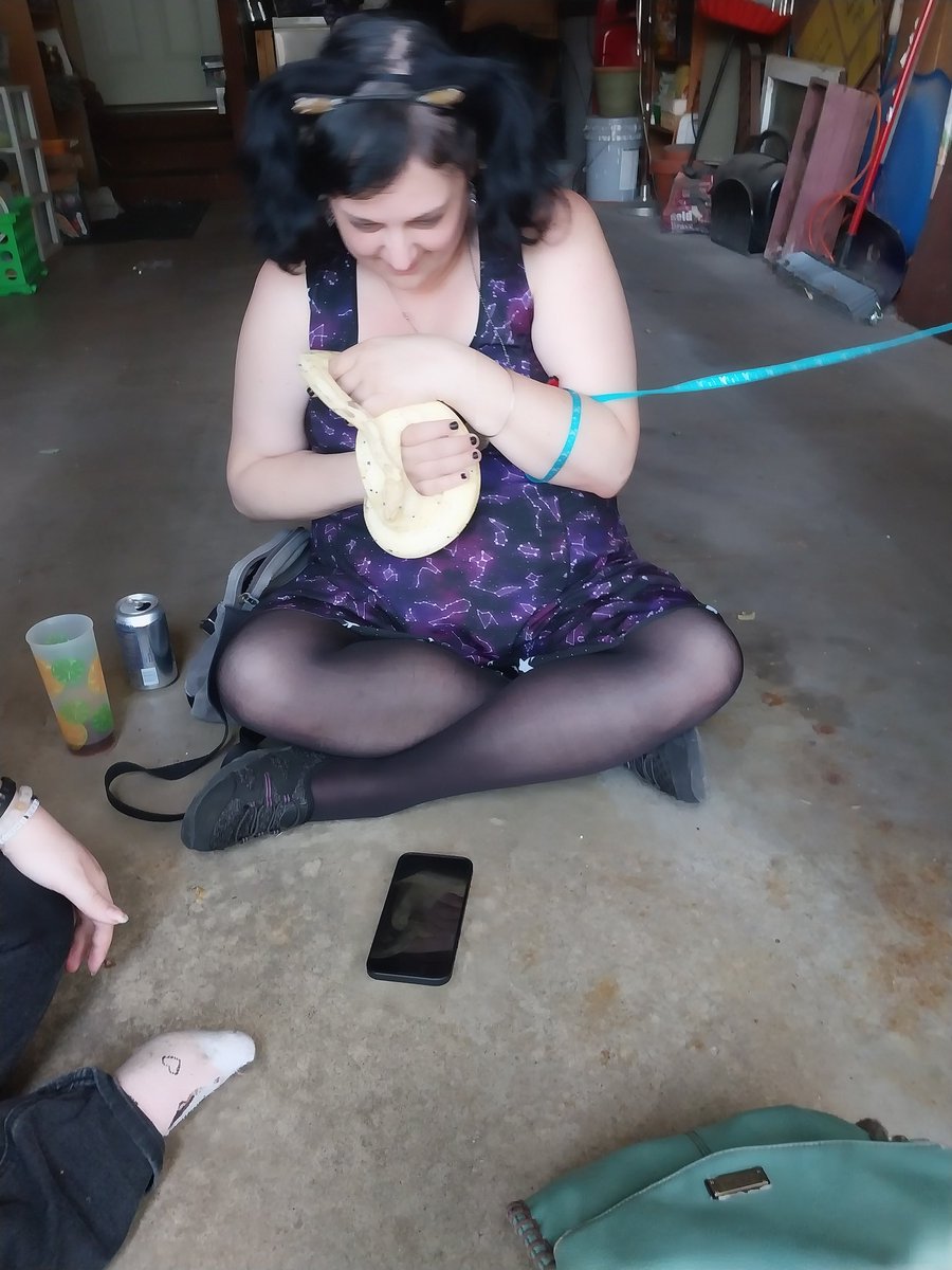 🍄𝕋𝕙𝕒𝕥 𝕊𝕖𝕧𝕖𝕟𝕥𝕚𝕖𝕤 𝔹𝕚𝕥𝕔𝕙🍄 on Twitter: "To cleanse the feed."