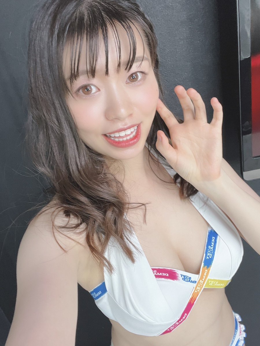 浜辺栞帆(はまべかほ) On Twitter おはようございます🍑 ゆるくのんびり前向きに過ごそう🐌💭 いってらっしゃい😊😊😊