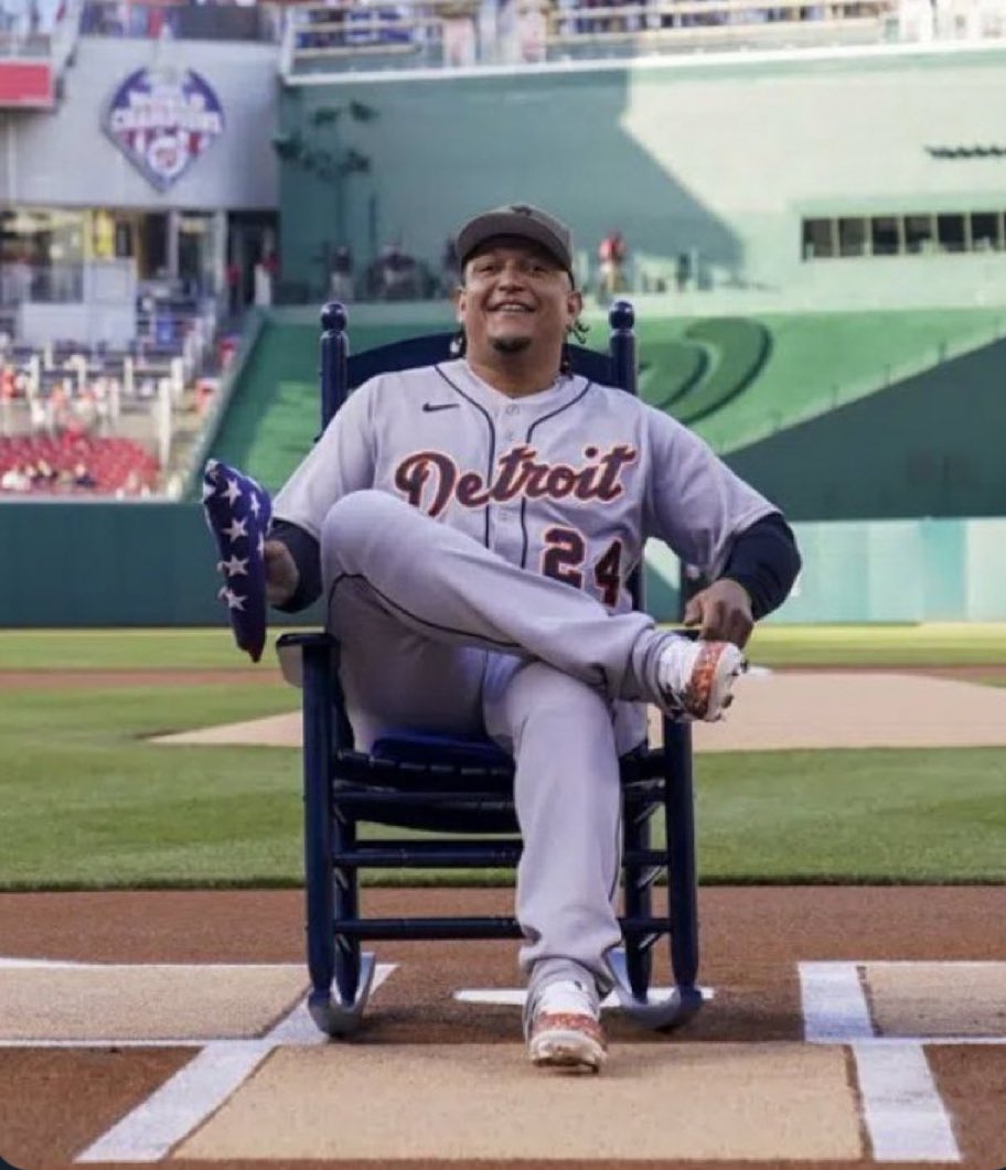 Miguel Cabrera sigue la Leyenda 🔥🔥 ️Extrabases 1️⃣4️⃣Adrian Beltre 1151 ...