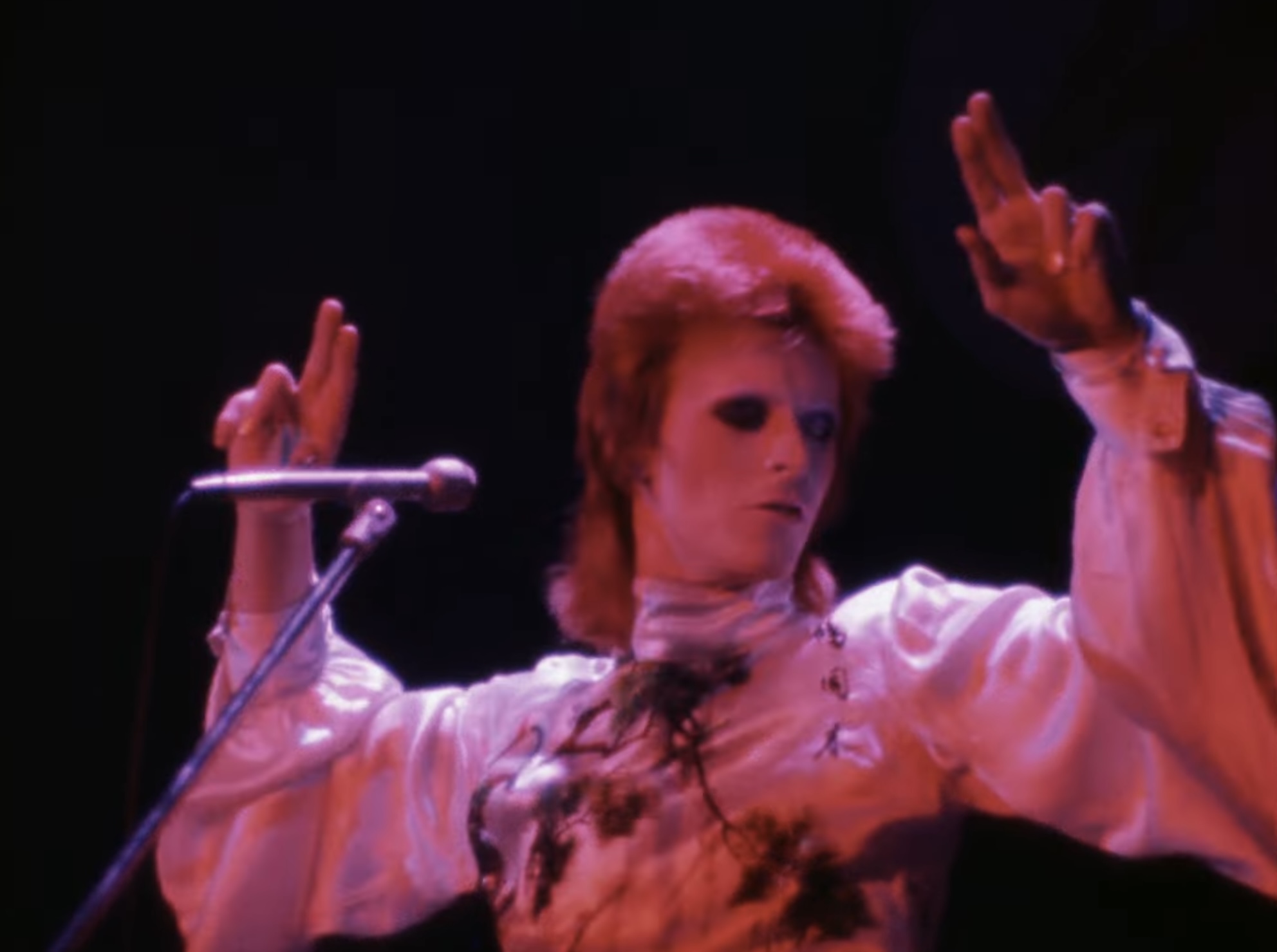 David Bowie News on Twitter: David Bowie News on Twitter: