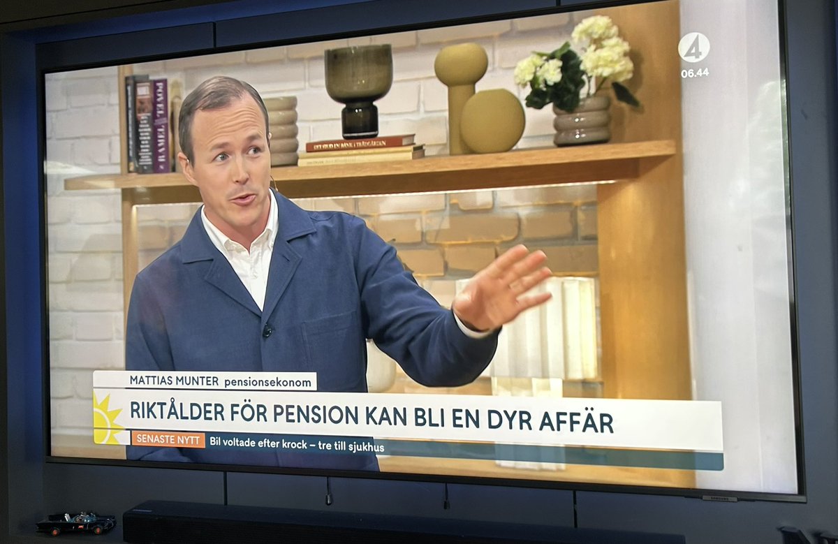 The North 🇸🇪 (Me the people) on Twitter: "Hur fan kan man som ekonom stå i tv och påstå att de ...