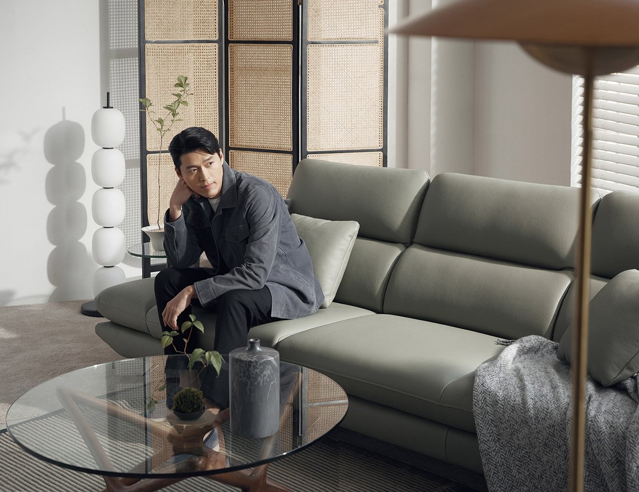 ʜʙ 📁 on Twitter: "📸| [15062023] hyun bin for JAKOMO 🔗:https://t.co/bYuh9AdjP8 #현빈 #hyunbin https ...