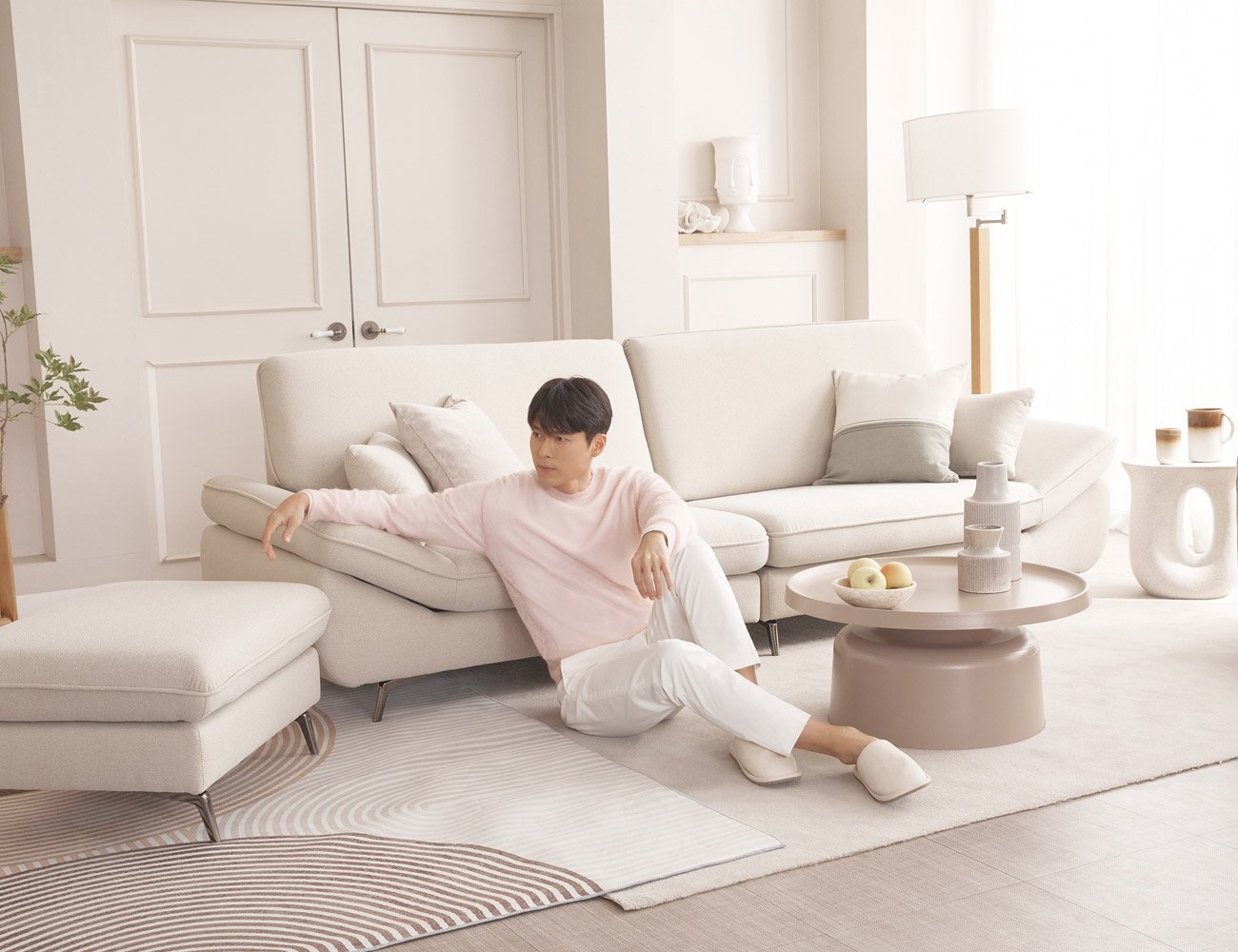 ʜʙ 📁 on Twitter: "📸| [15062023] hyun bin for JAKOMO 🔗:https://t.co/bYuh9AdjP8 #현빈 #hyunbin https ...