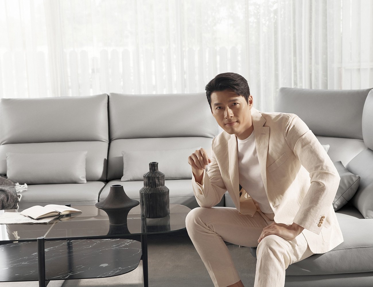 ʜʙ 📁 on Twitter: "📸| [15062023] hyun bin for JAKOMO 🔗:https://t.co/bYuh9AdjP8 #현빈 #hyunbin https ...