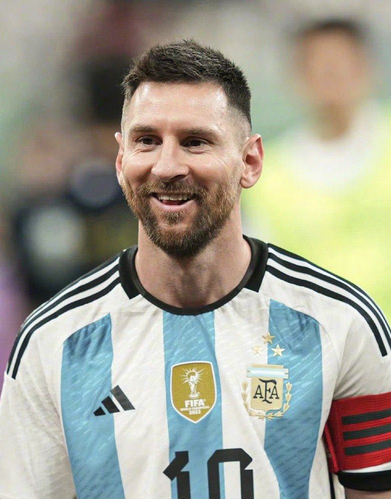 ️Leo Messi: “Since I'm a World Champion, I can't retire from ...