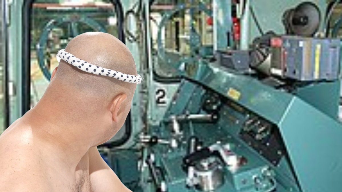 もかりすさんさん⭐️もふもふパン屋@夏コミ2日目（日曜）東6ナ15b on Twitter: "RT @amano_214: DE10を運転するクールポコ"