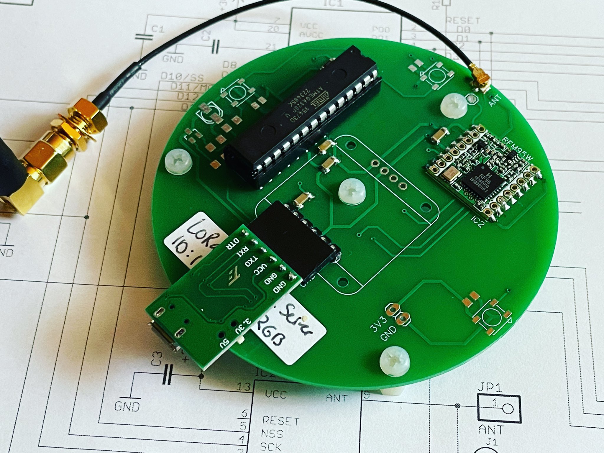 Arduino Praxis on Twitter: "LoRa Server with RFM95W Transceiver . Receiving sensor data from ...