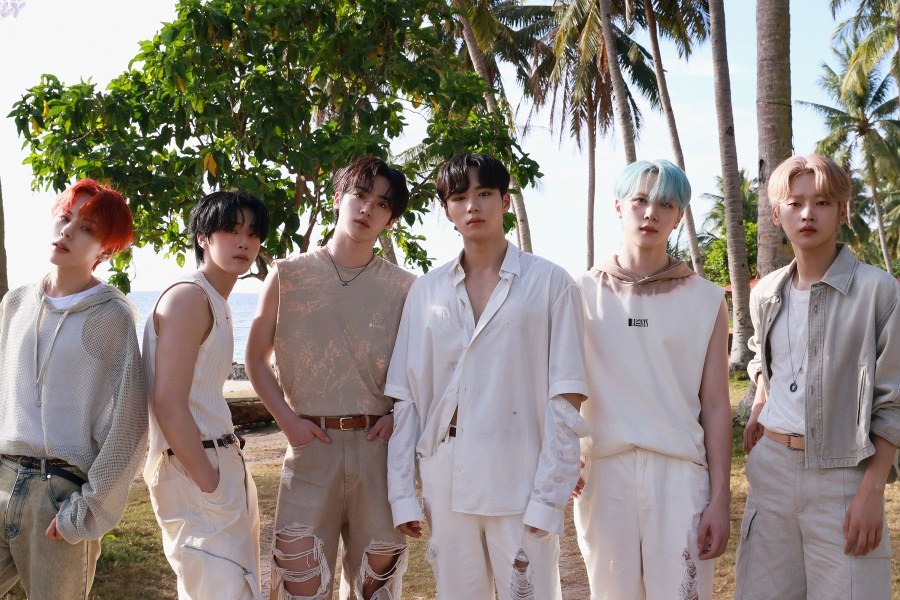 WEi (위아이) INTERNATIONAL on Twitter: "RT @soompi: LISTEN: #WEi Drops Highlight Medley For "Love ...