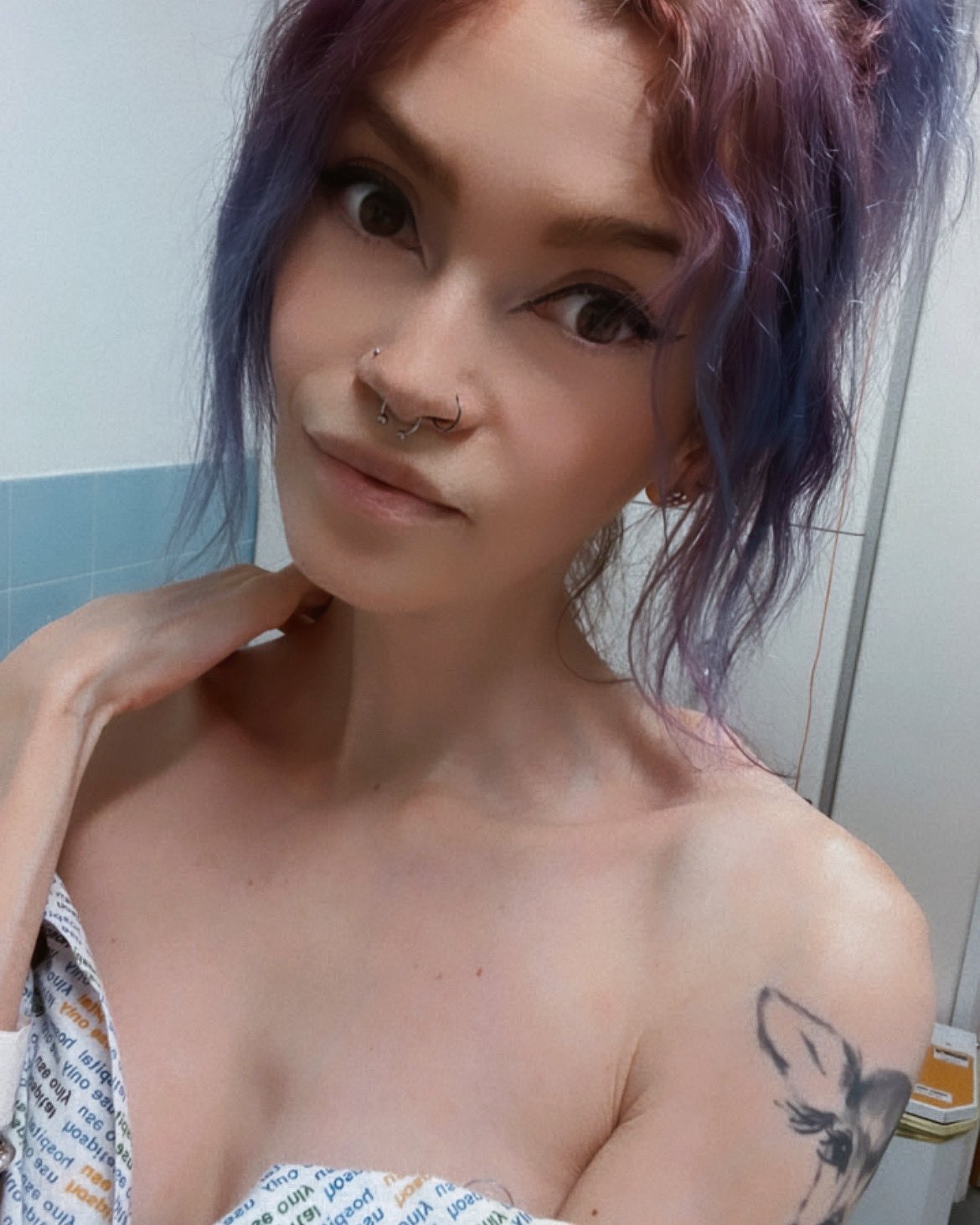 𝚑𝚊𝚗𝚗𝚊𝚑 𝚐𝚎𝚘𝚛𝚐𝚒𝚗𝚊 𝚡 on Twitter: "had to wear hospital pj’s for my scan n I’m rocking them tbh 🏥 ...