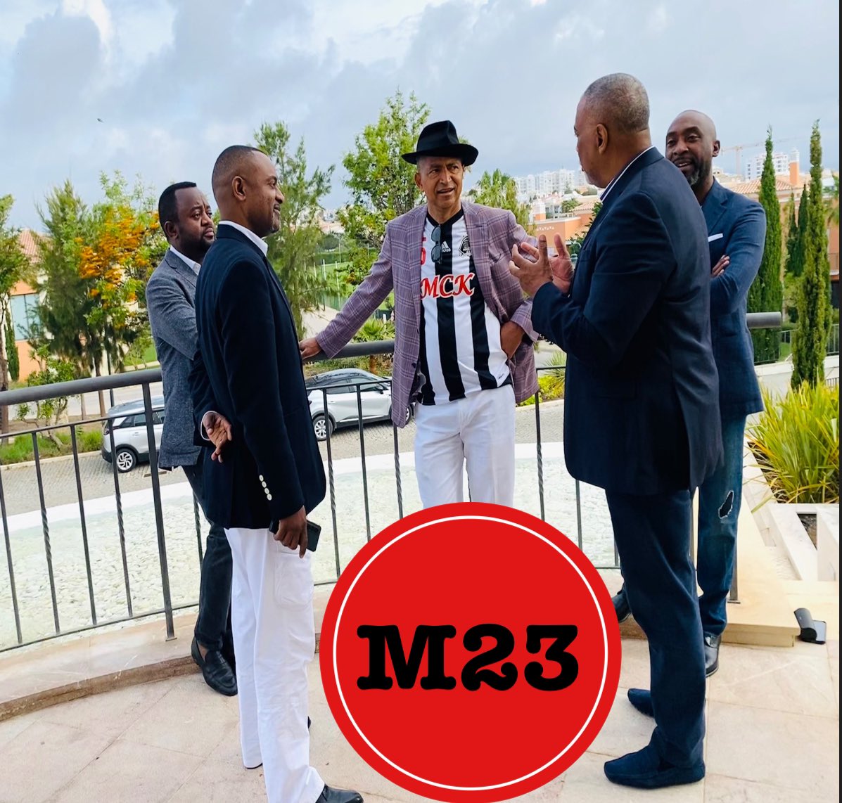 Cam Info on Twitter: "Bande des M23 en cravate"