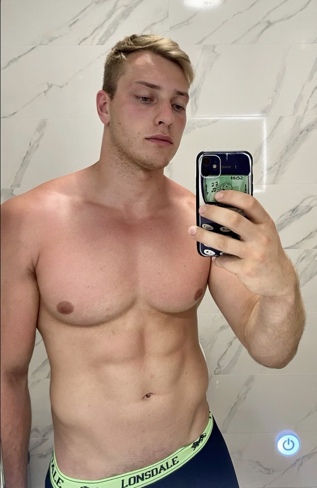 DEAN on Twitter: "stud !💫💫💫"