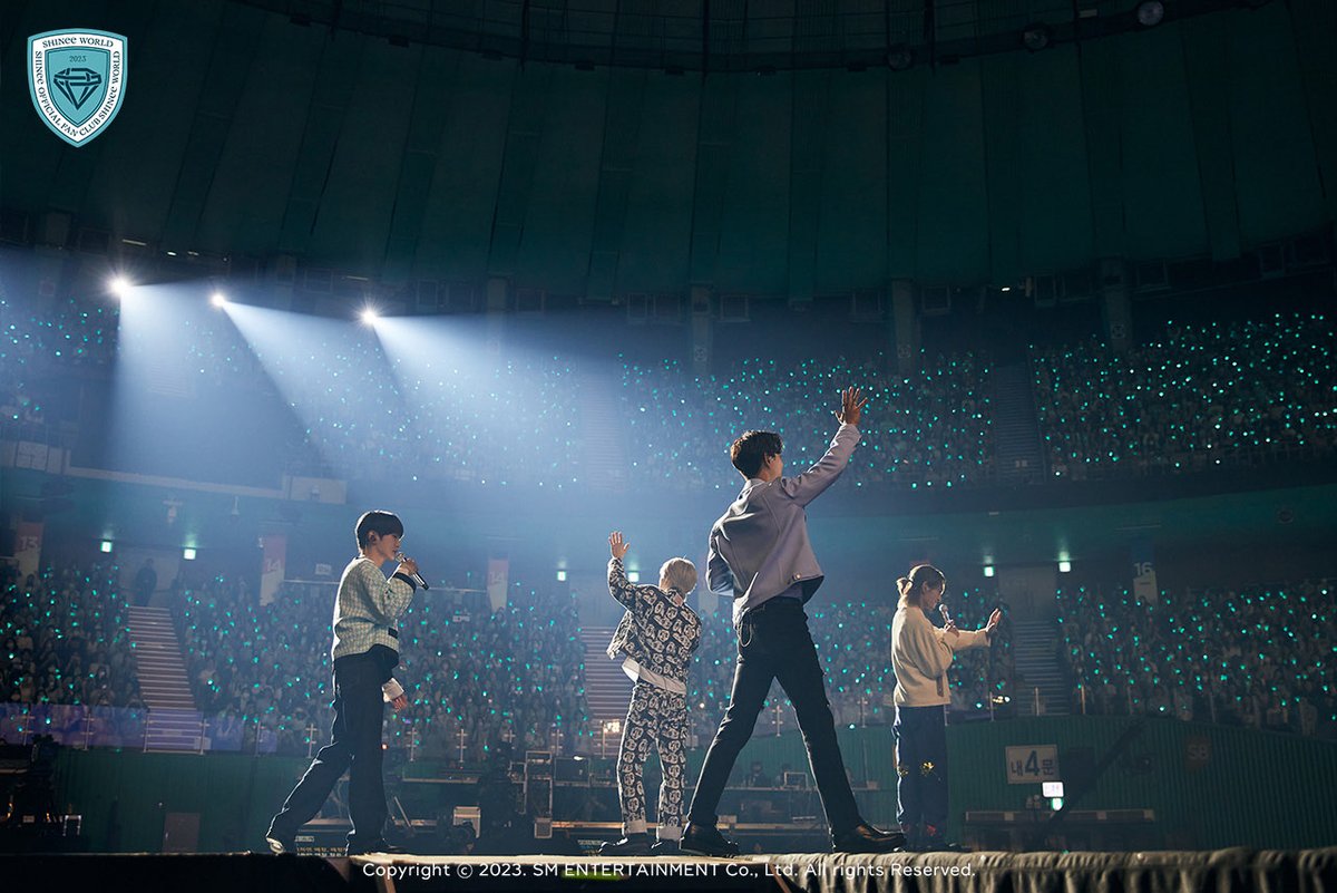 eva ⋄ ℍ𝔸ℝ𝔻 | By. 6v6 on Twitter: "shinee and shinee world 🥹🩵"