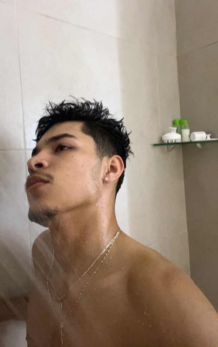 Jesse Gomez on Twitter: "RT @stripzj: 🚿"