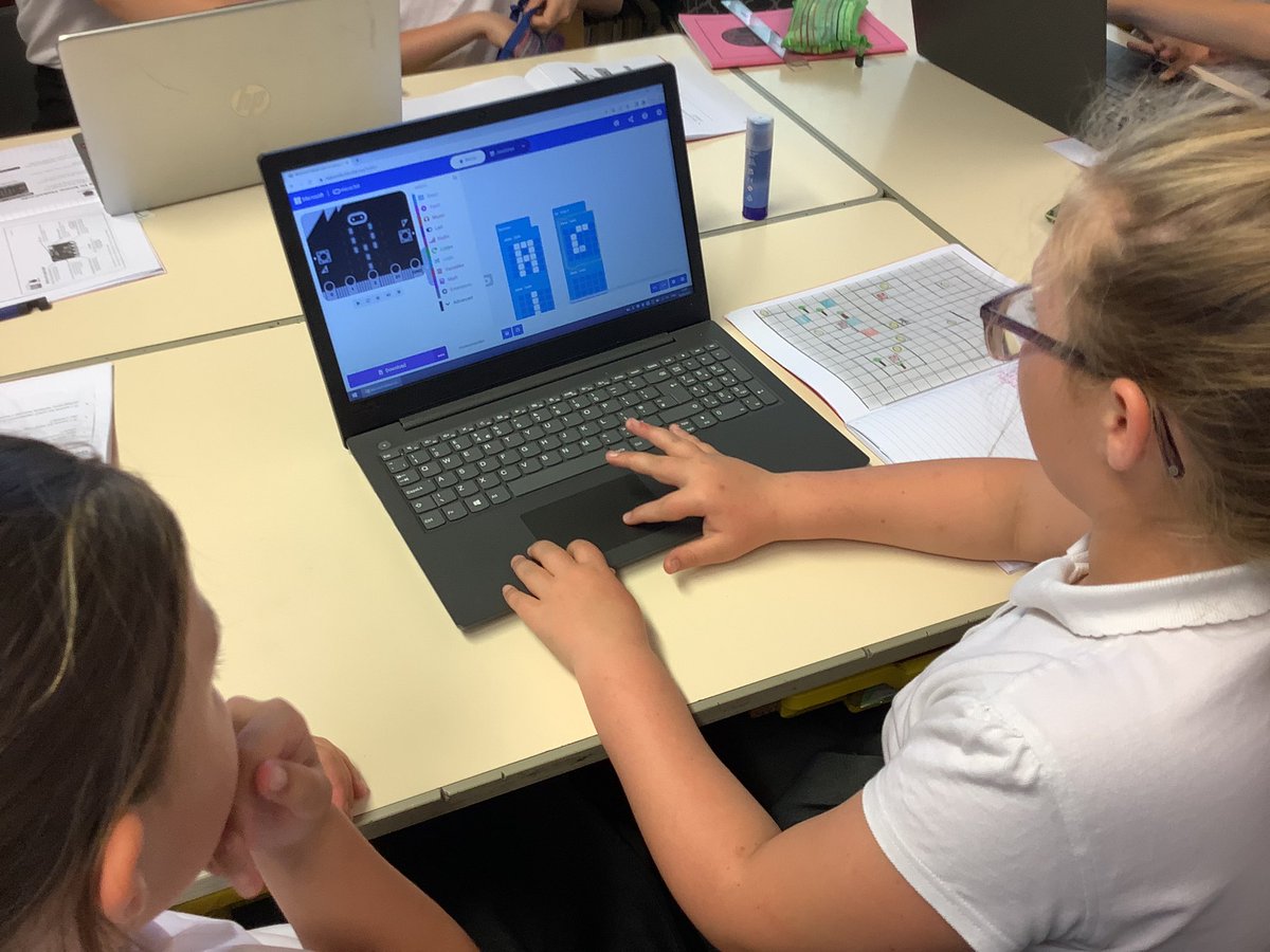 Microbit Educational Foundation On Twitter Rt Holytrinityrc Class 4 Have Blown Mrs Carlile