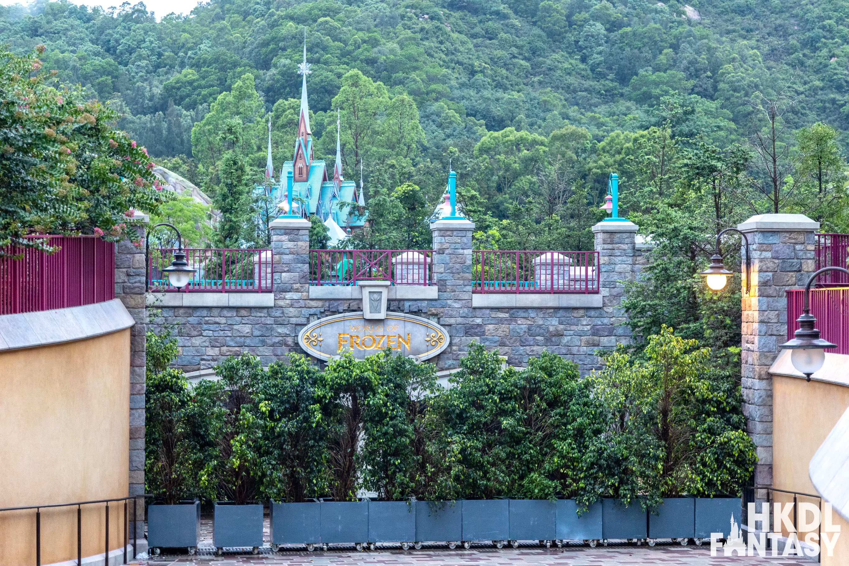 HKDL Fantasy on Twitter: "Water screen projection footages have been modified for #Momentous ...