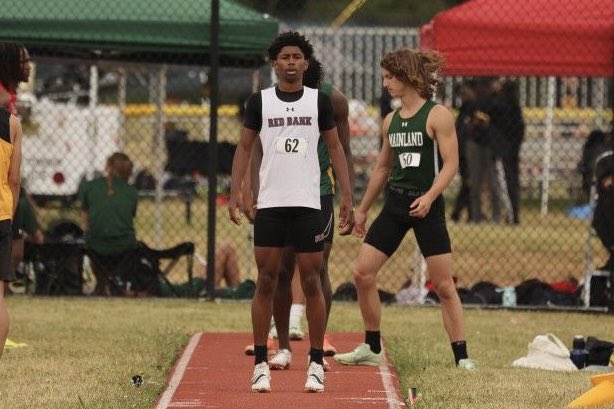 Coach Altenau on Twitter: "Lawrence Hicks jumped to an amazing 8th place finish at the Meet of ...