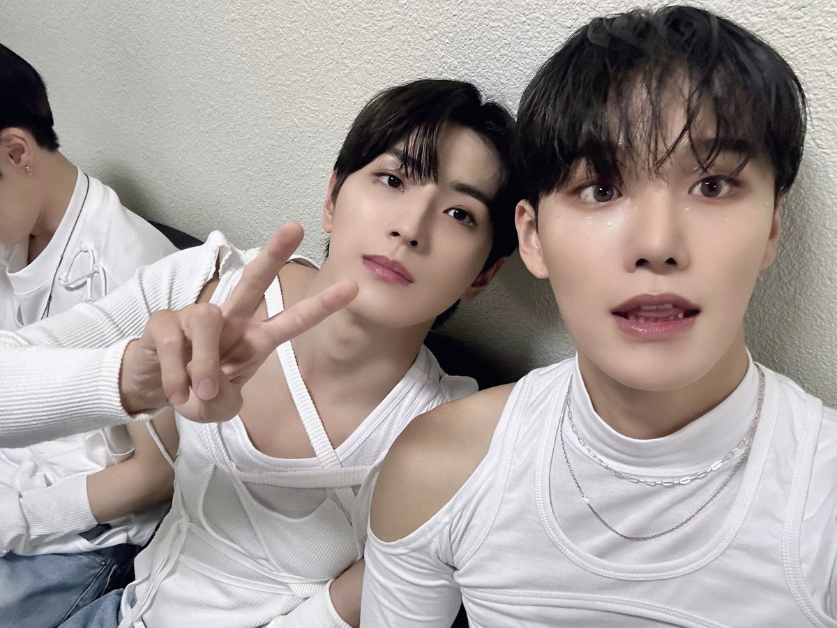 CIX on Twitter: "이번 활동 마지막 뮤뱅 ! #CIX #FIX #승훈 #김승훈 #내편들 #KIMSEUNGHUN #SEUNGHUN #スンフン"