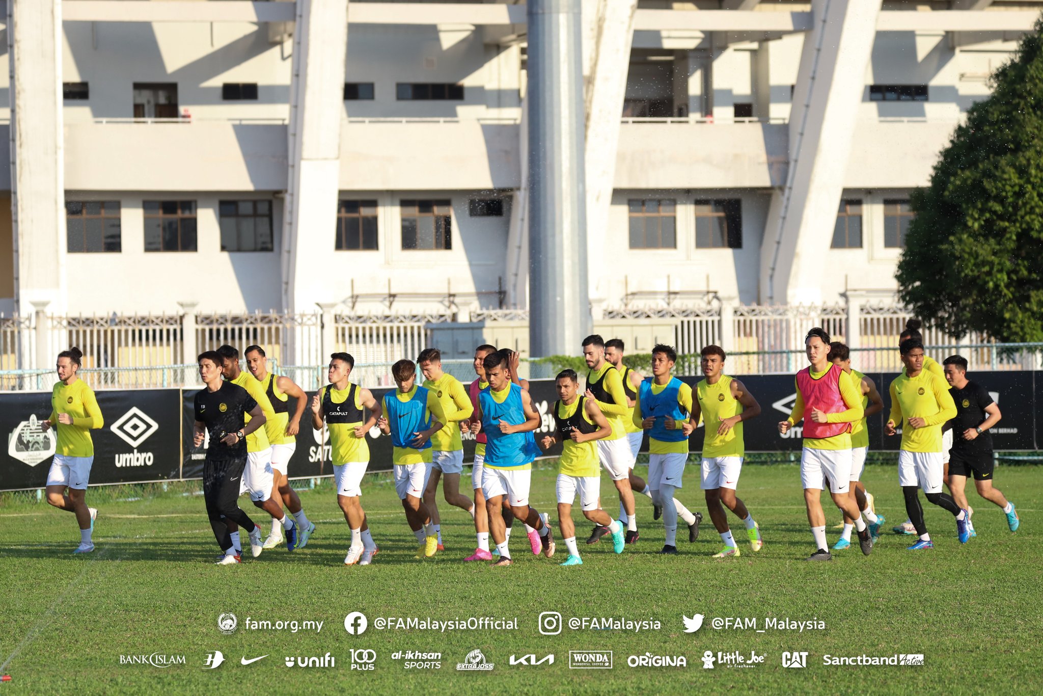 FA Malaysia on Twitter: "Barisan pemain skuad Harimau Malaya kendalian Kim Pan Gon menjalani ...