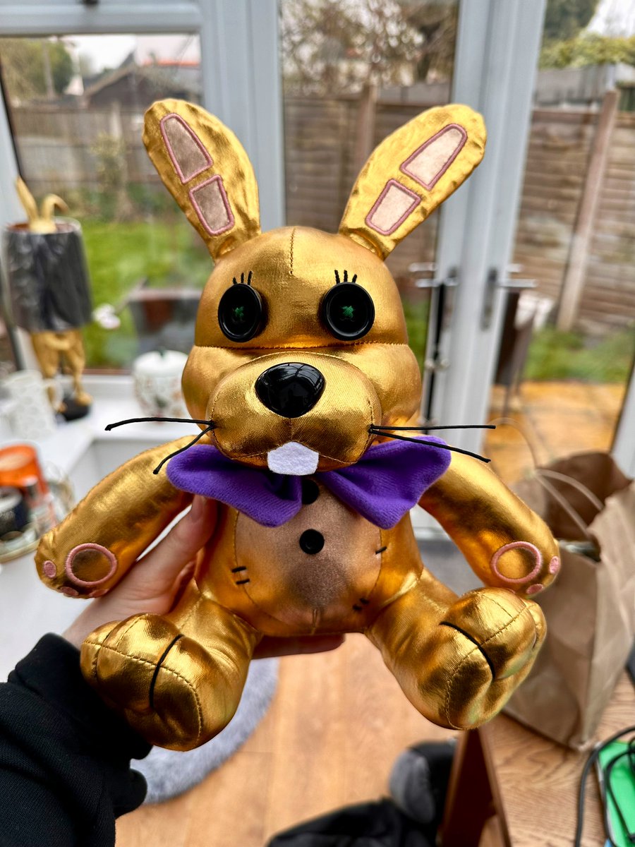 AftonGames: FNAF President on Twitter: "RT @hexbrand: The limited edition Golden Bonnie arrives ...