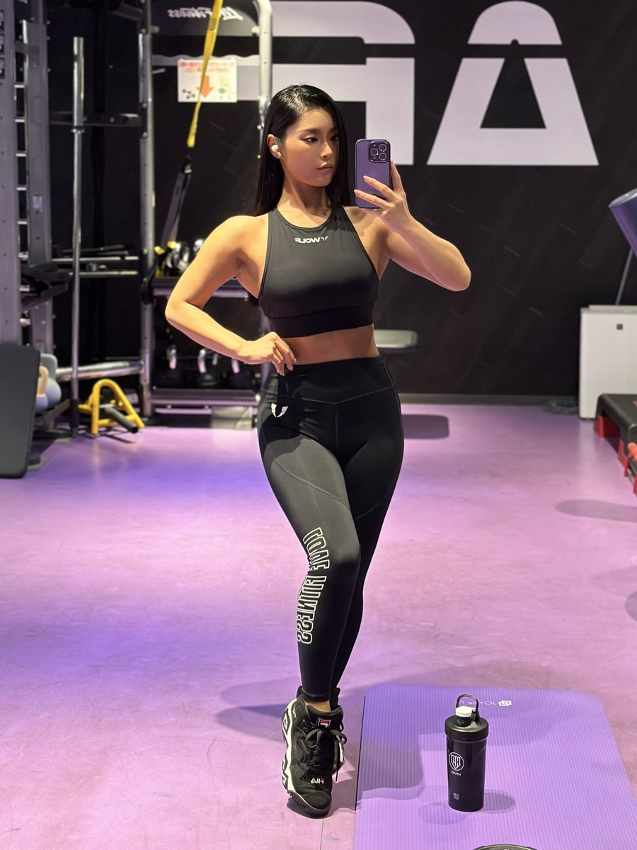 Rose Melle on Twitter: "背中でした"