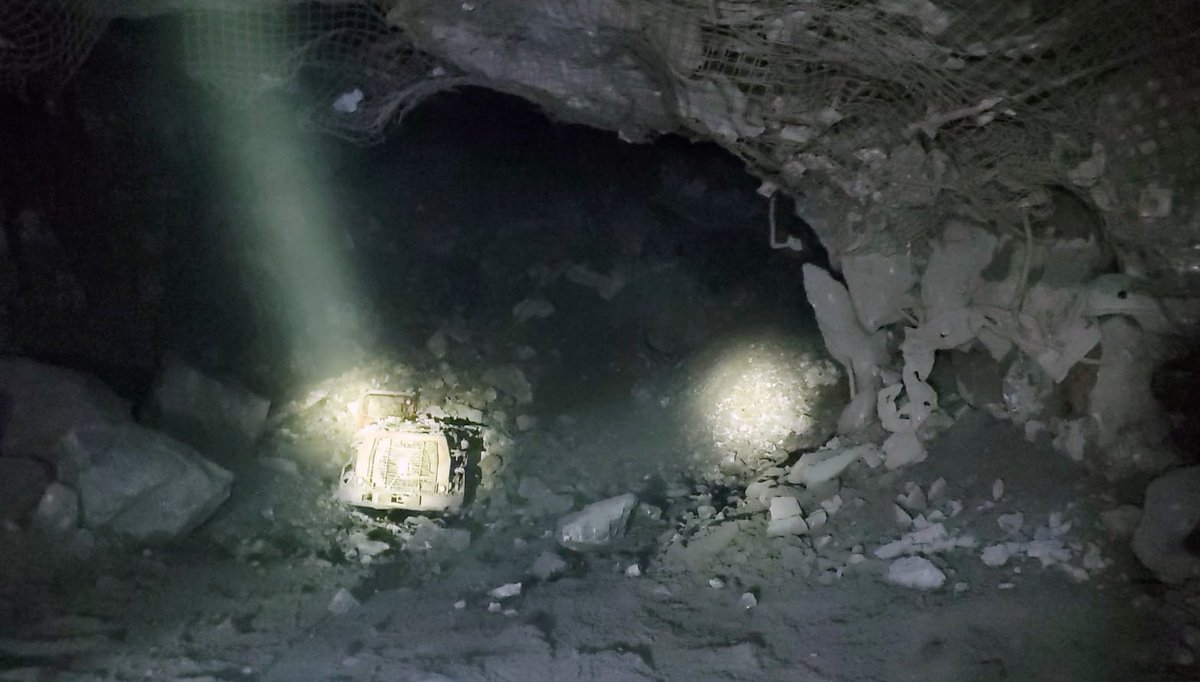 Friday's #Mining #mayhem: When you lose a scoop in a long hole open ...