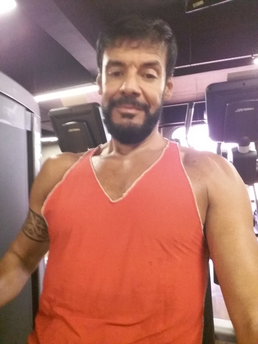 Jeff Moreira on Twitter: "FORTE"