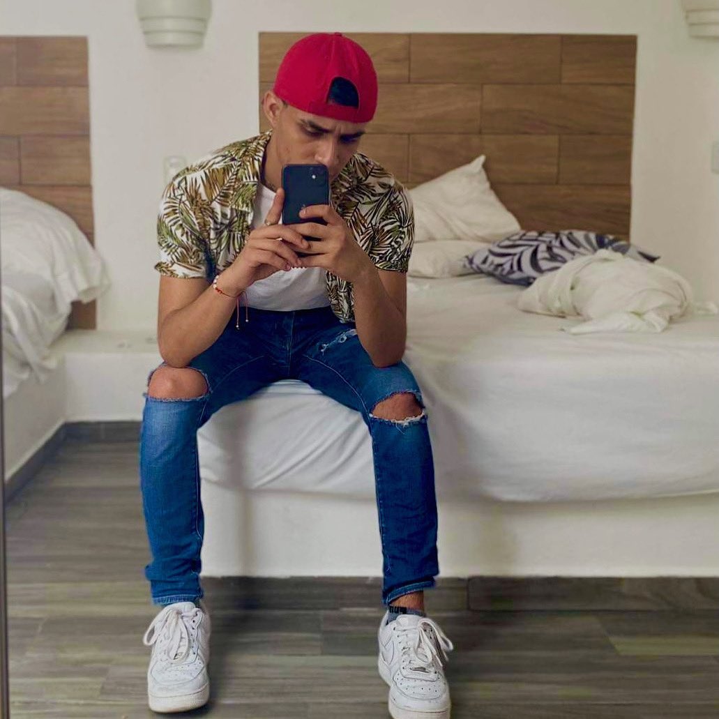 Papi Juancho 🔥 on Twitter: "No hay nadie como tú☀️ https://t.co/5EKOcTYeid" / Twitter