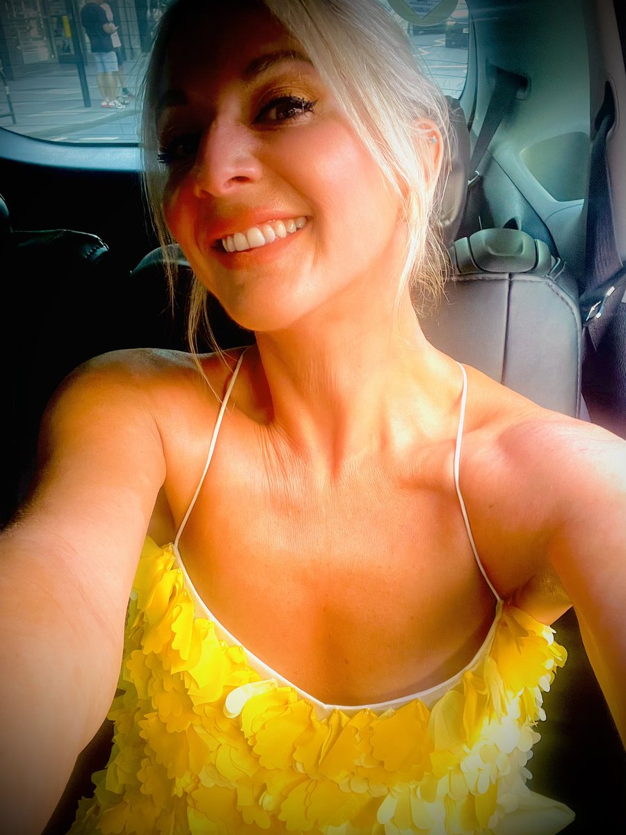 Alex Phillips on Twitter: "It’s Friday. It’s hot. It’s time for the ultimate Big Bird dress # ...