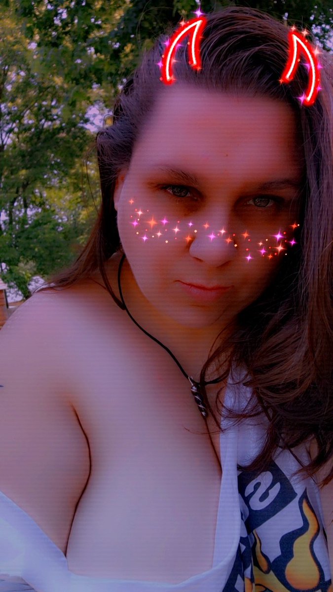 Dani ☆♡~° on Twitter: "Hi 🫠"