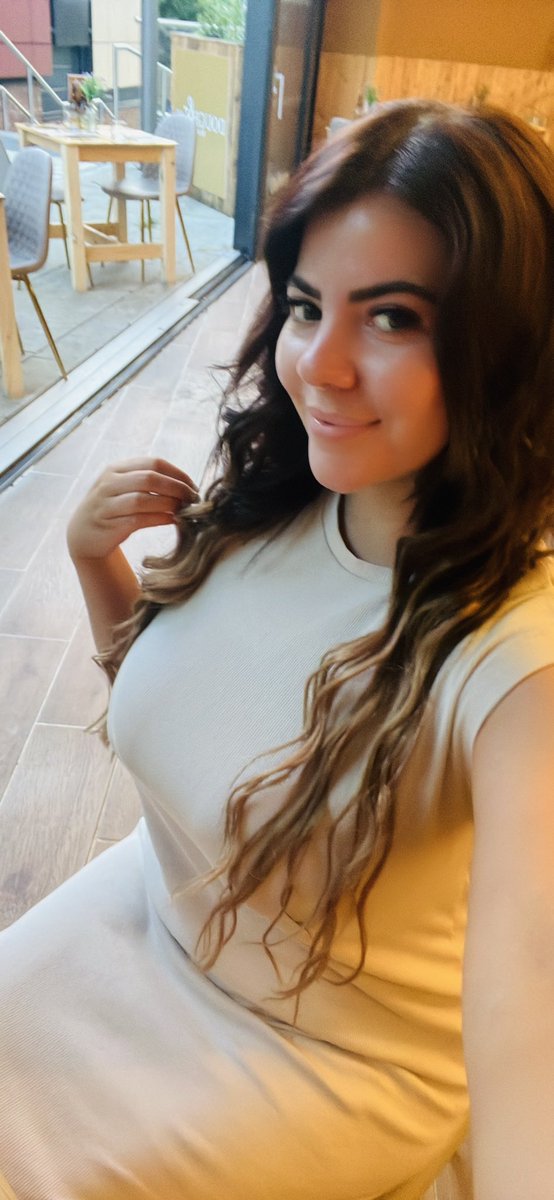 Miss Lady Louisa 💋 on Twitter: "Dinner with my boy @suited_switch 💋"