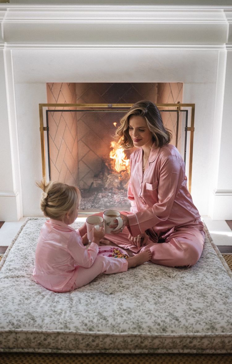 𝒫𝒾𝓃𝓀 On Twitter Me As A Mom