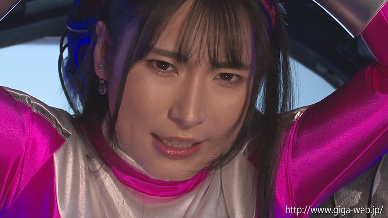 GIGA特撮ヒロイン【公式】 on Twitter: "RT @kanshakugiga: 大分暑くなりましたね😓この際なんで 岩沢香代さんのパーフェクトレンジャーでもっとホットになりましょう ...